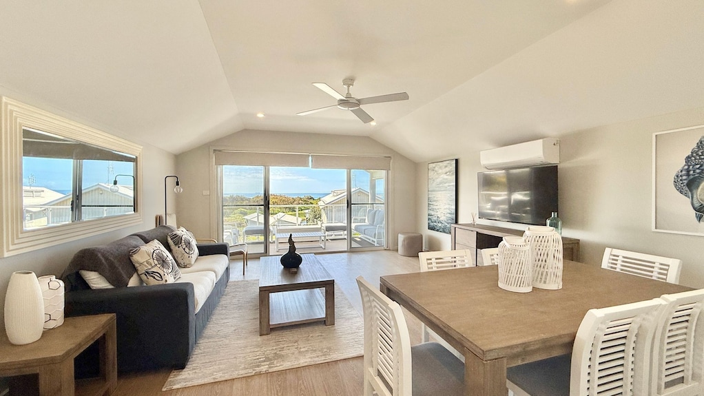 Bluewater Bliss At Caves Beach Villas - 紐卡斯爾