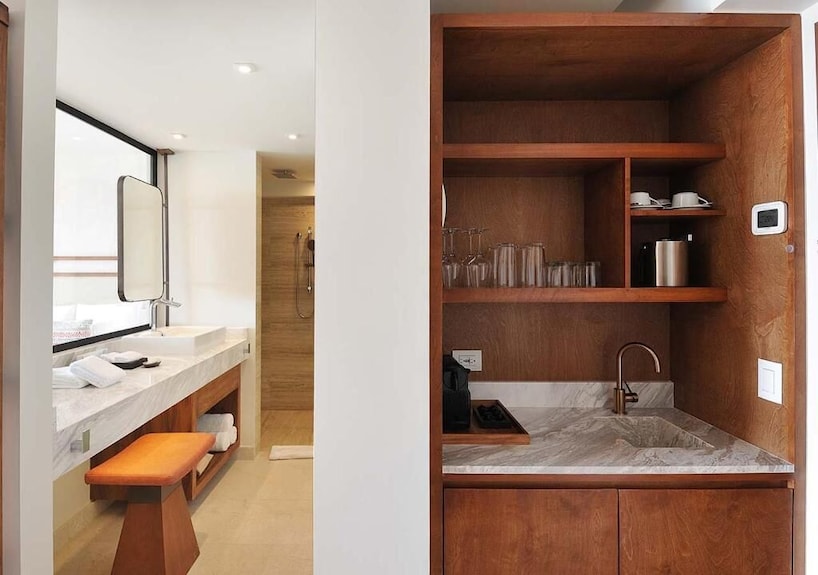 Infinity King Ocean View Hot Tub - Cabo San Lucas