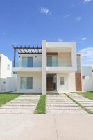 Fachada da propriedade