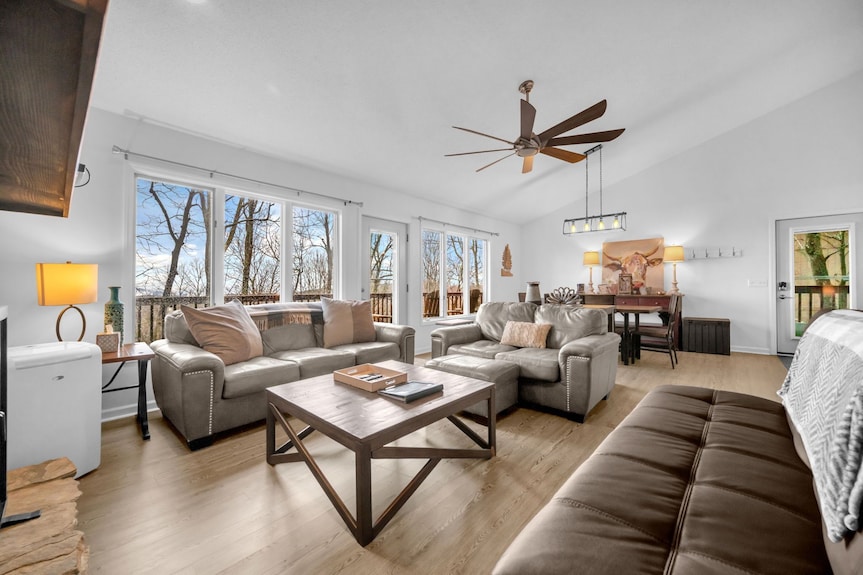 Gather | 4br | Hottub | Game | View | 2 Livingqtrs | Pets Ok - Banner Elk, NC