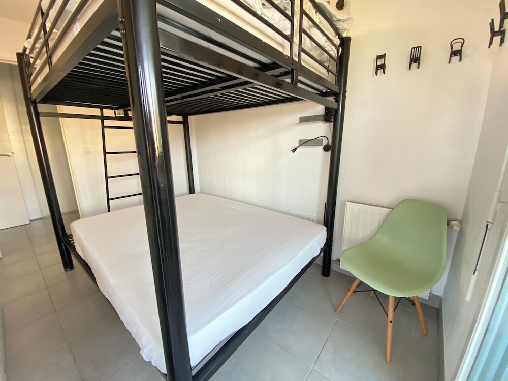 06CH : Beautiful T3 with terrace - 300m Exflora park - Antibes | Vrbo