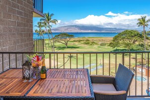 Condo superluxo, sacada, vista para o oceano | Sacada
