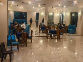 Café da manhã com buffet grátis todos os dias