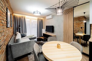 Apartamento Deluxe, aceitam-se animais de estimação, junto à praia | 1 quarto, roupa de alta qualidade, com decoração personalizada 