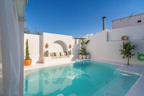 Casa, 6 quartos, para fumantes, sacada | Fachada