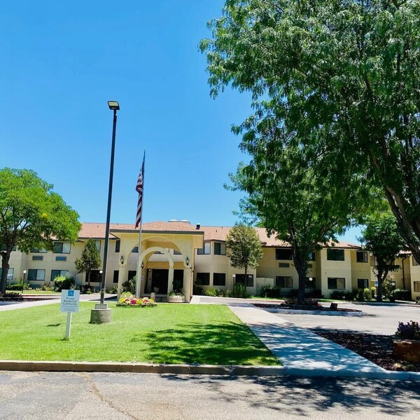 B&j Hotels - Roswell, NM