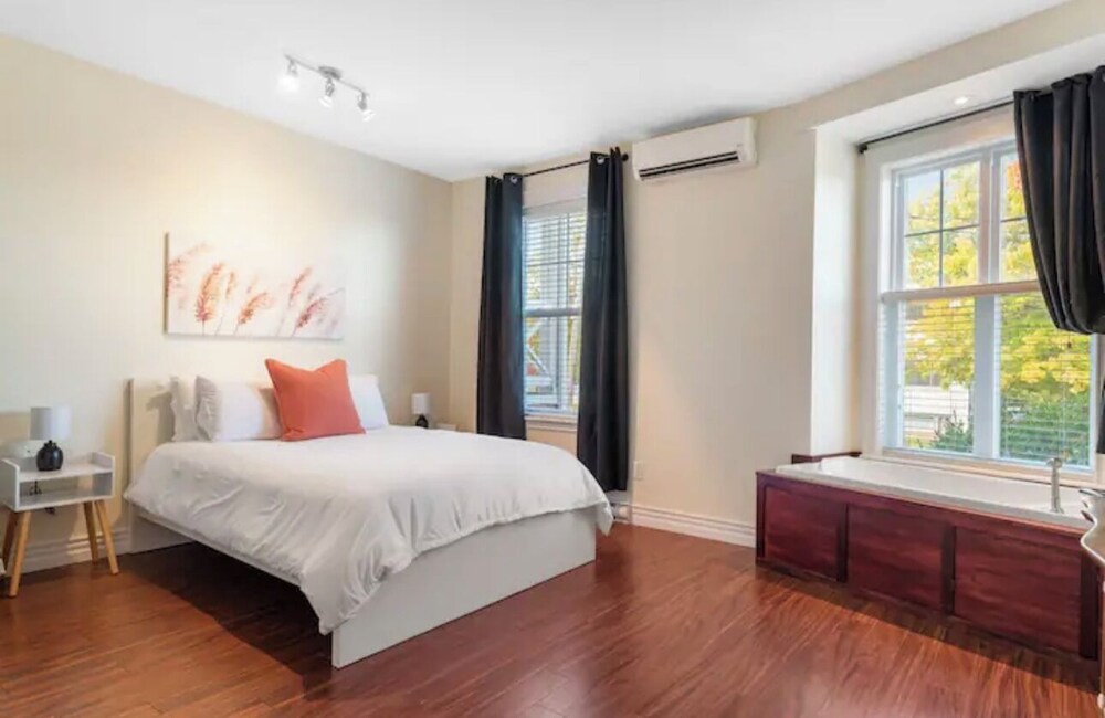 Long Stay Available-Lovely 2 Bed w/ Office - Moncton | Vrbo