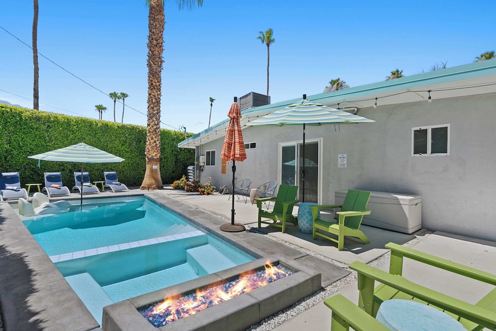 Modern Heart Oasis With Pool! - Palm Springs, CA