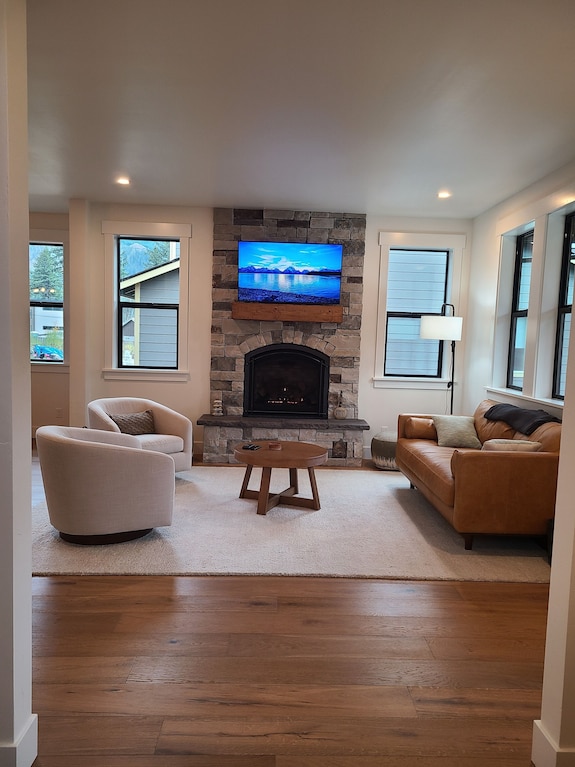 Stargazer Lakehouse - New Beautiful Home At Detroit Lake - Detroit Lake State Recreation Area, Detroit