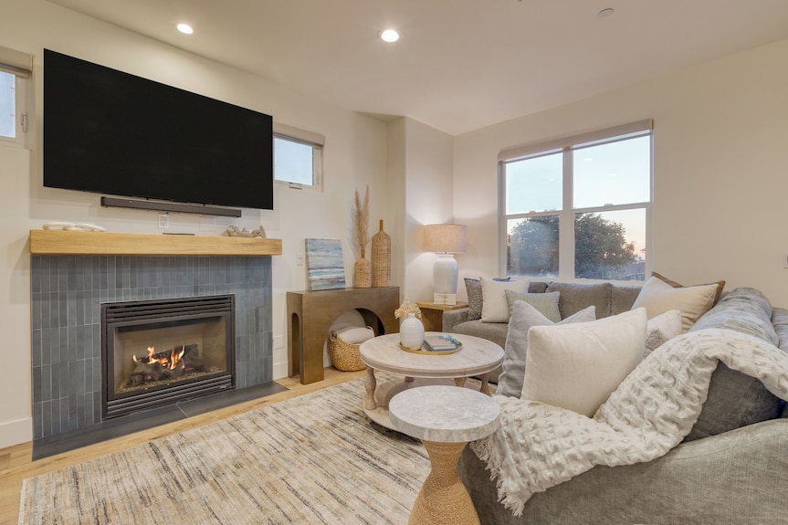 Sunset Serenity By Avantstay | Rooftop W/ Hot Tub & Fire Pit, 3 Blocks To Beach! - Pismo Beach, CA