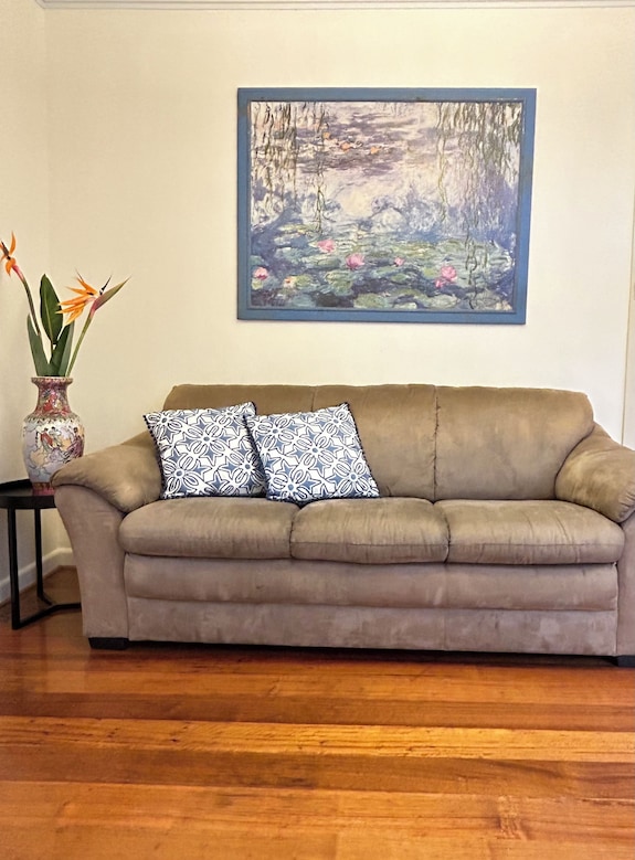 3 Minutes Walk To Train Station - Comfortable Stay For 9 - Melbourne