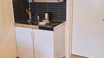 Quarto Quádruplo Económico | Cozinha privada | Utensílios de cozinha
