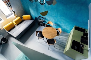 Apartamento Cidade, 1 cama de casal | Sala de estar | TV de ecrã plano