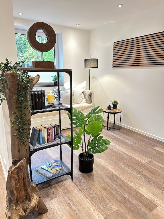 Elegant New Building Between Hamburg & Lübeck, Baltic Sea With Parking Lot In Reinfeld - Schleswig-Holstein