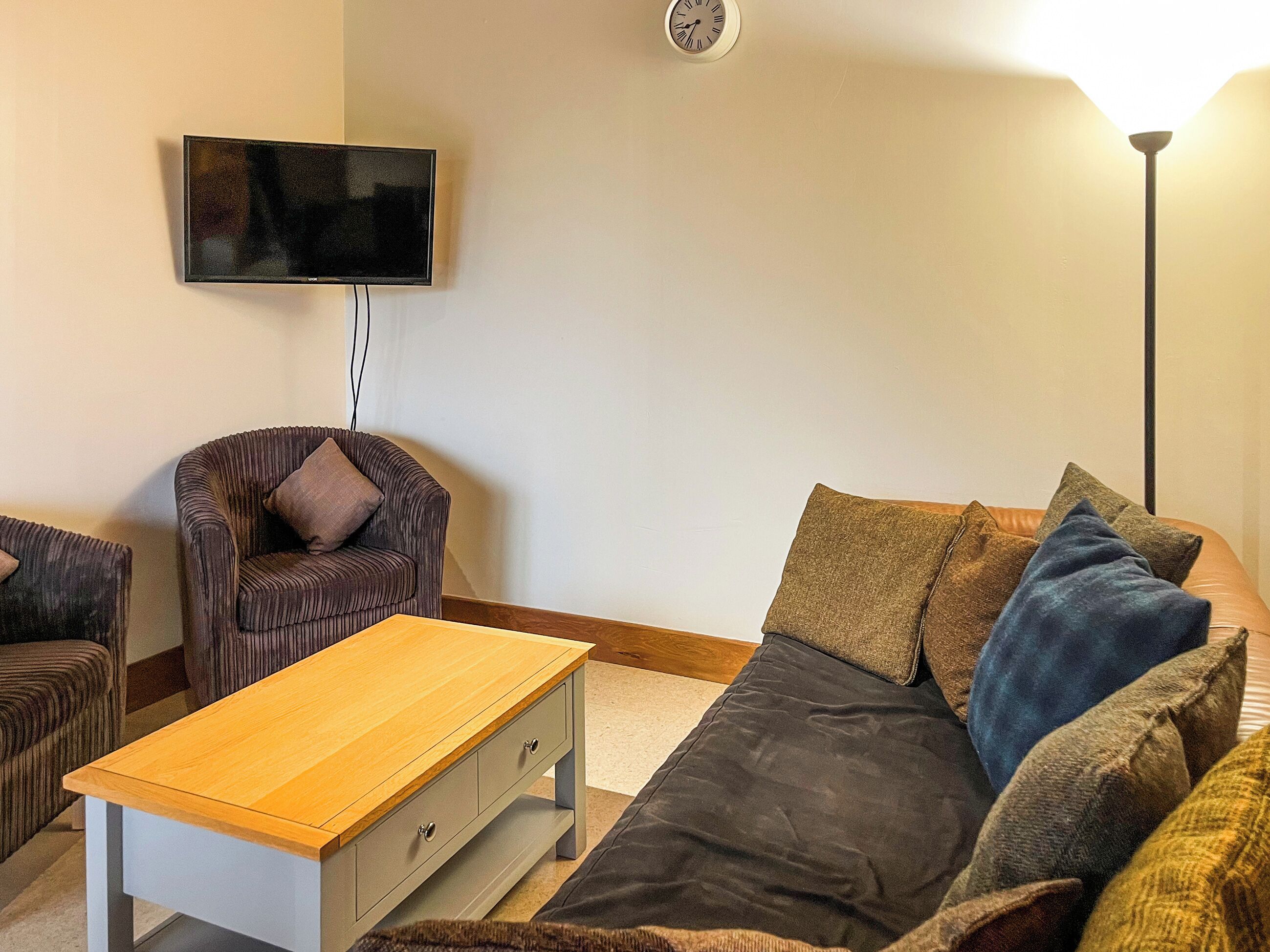 2 Bedroom Accommodation In Forfar - Forfar
