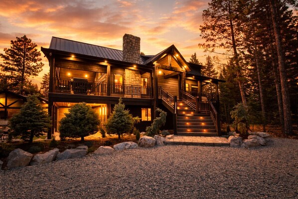 🌲 Luxury Mountain Chalet | Spa • Sauna • Game Room | Near Zion & Bryce ...