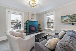 Quarto, 1 cama king-size e sofá-cama | Sala de estar