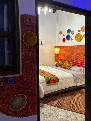 Quarto Deluxe, vista para o jardim | Edredões de penas, Wi-fi grátis 