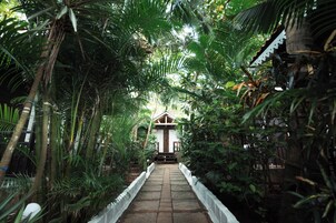 Cabana de Madeira Deluxe, vista para o jardim | Terraço/pátio interior