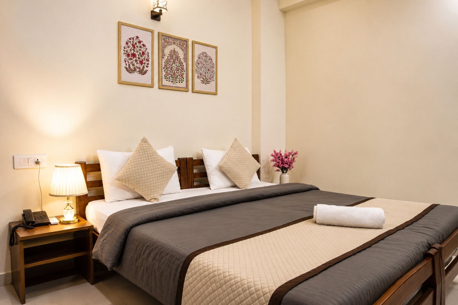 Quarto luxo | Roupas de cama premium, Wi-Fi de cortesia, roupa de cama