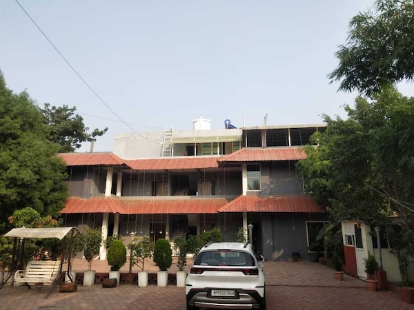 The Moonlight Resort Indore - Indore