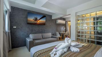 Suíte estúdio design | Roupas de cama premium, frigobar, cofres nos quartos