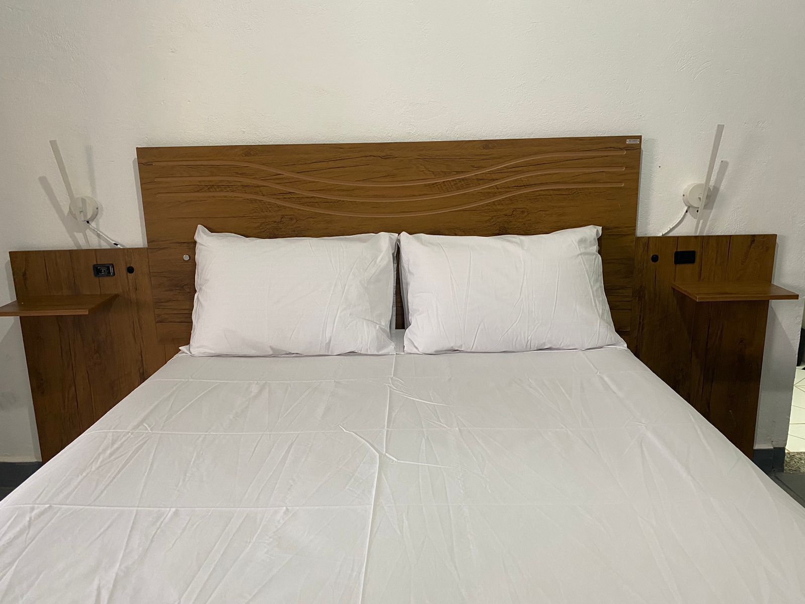 Quarto Duplo Comfort, vista para o jardim | Secretária adequada para computadores portáteis, Wi-fi grátis 