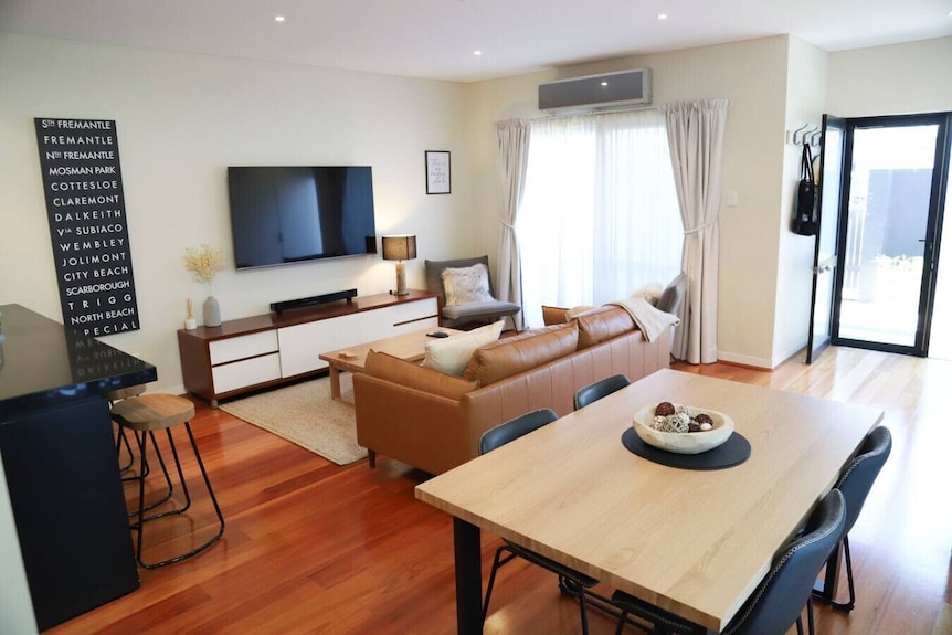 Seabreezes South Fremantle - Cafe And Beach Lifestyle - Perth