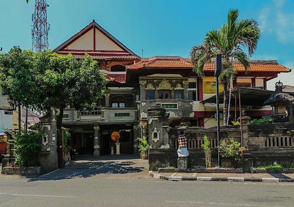 Hotel Candra Adigraha - Denpasar