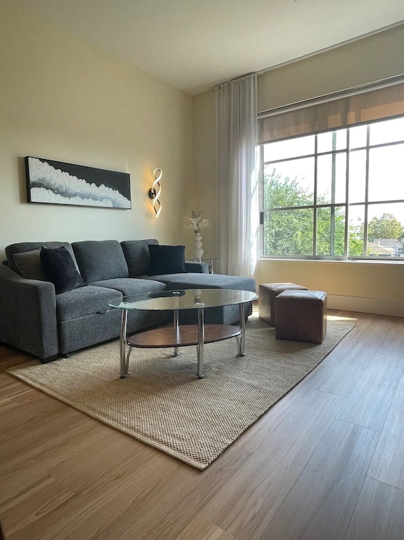 New! Stylish Condo On Santana Row - San Jose, CA