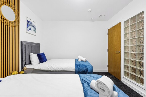 Bullring Lux Suite- Netflix-free Parking-sleeps 6 - Birmingham