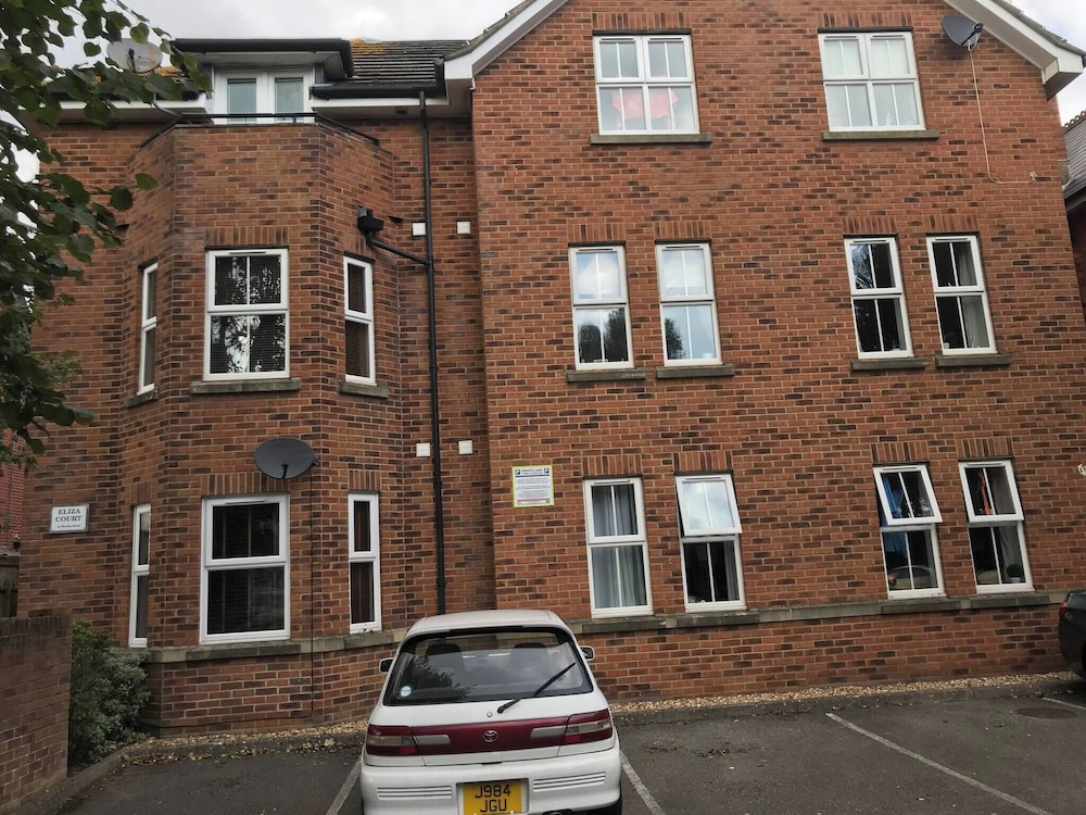Ground Floor Flat Near Beach - New Forest