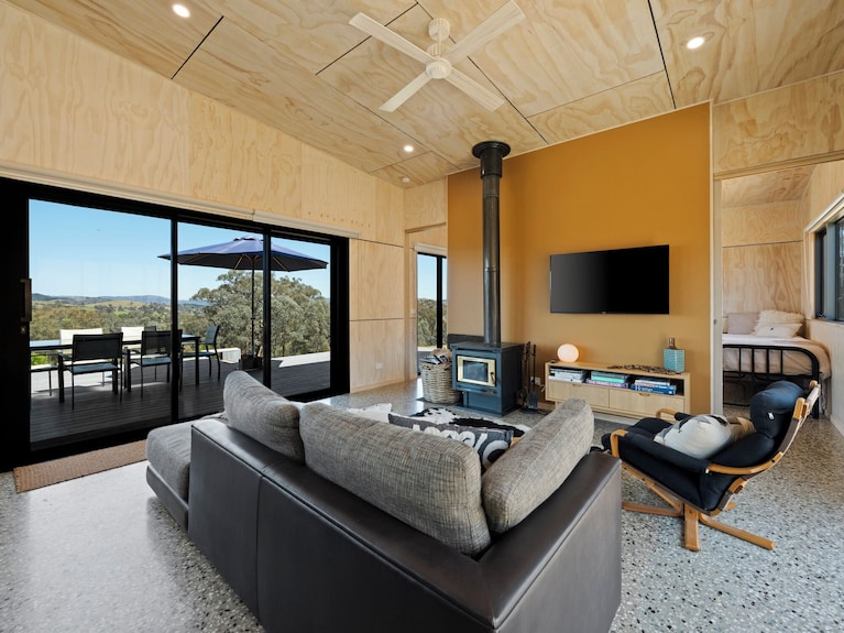 The Hill House - Pet-friendly Retreat With Panoramic Views Near Mansfield - Mansfield