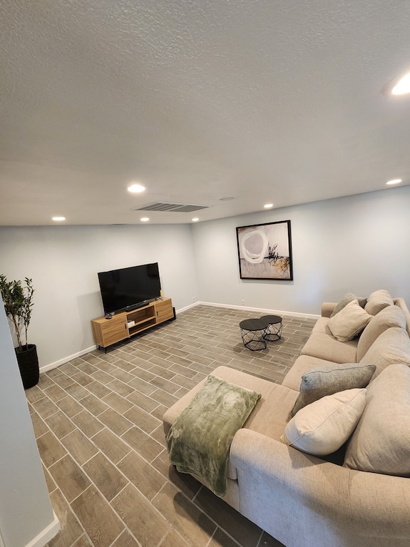 6 Beds, 3-bedroom House In Odessa Close To Shopping And Minutes From I20 - 敖德薩