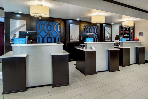 Hampton Inn By Hilton St Louis Airport - St. Louis, MO