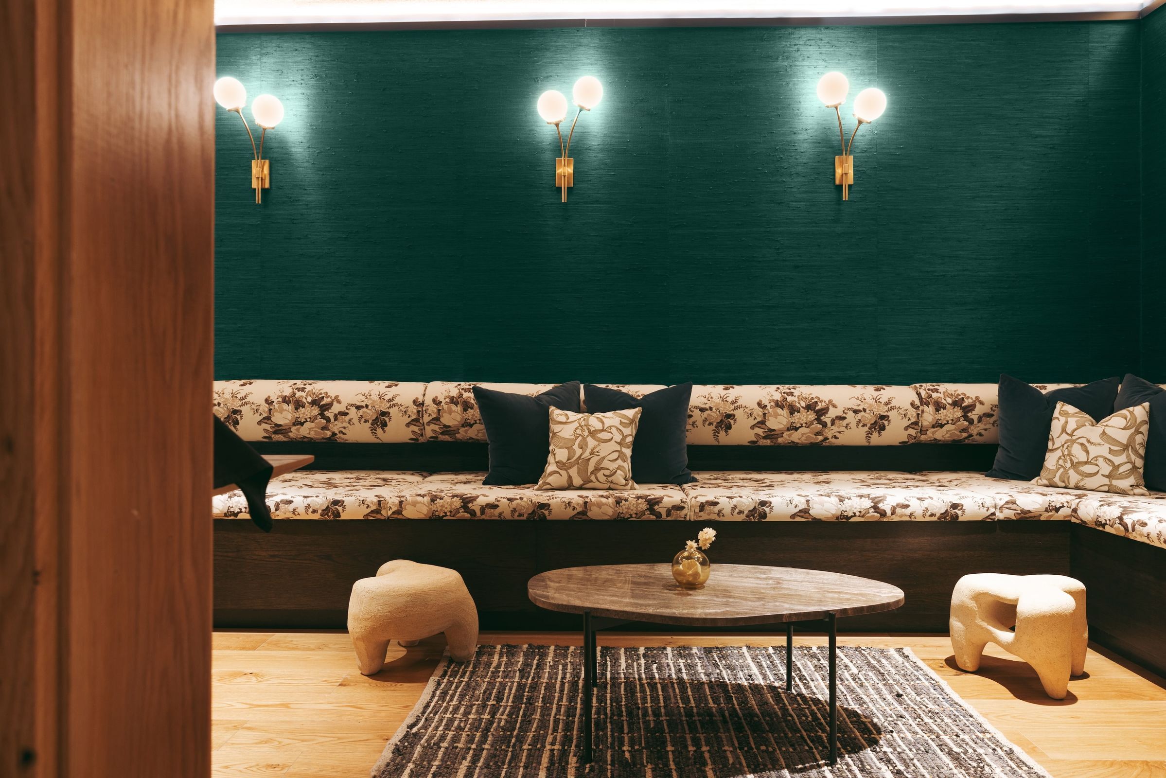 The Albert's Sunken King Charm, Exclusive Pool Access, Hill Country Heart - Fredericksburg, TX