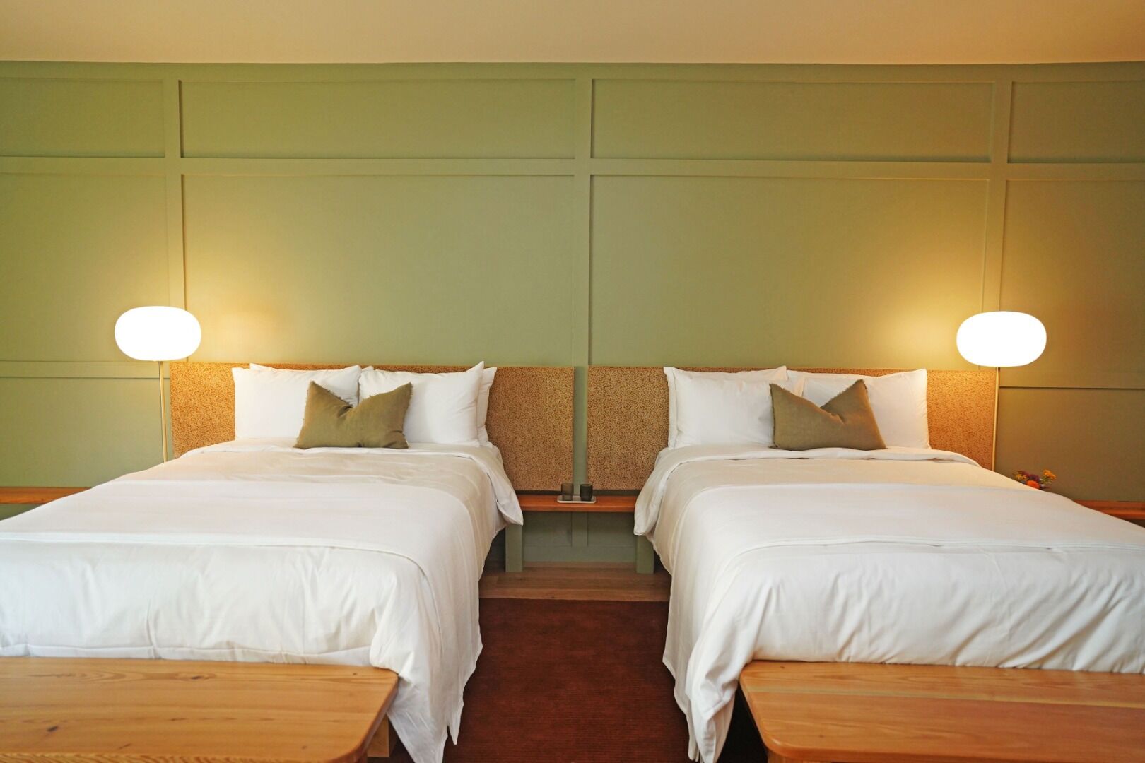 Spacious Double Queen, The Albert Hotel, 2 Units, Pets Allowed - 프레더릭스버그