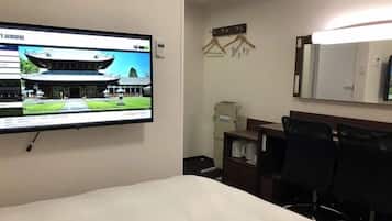 Escrivaninha, cortinas blackout, Wi-Fi de cortesia
