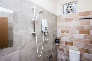 Quarto casal luxo, vista para o jardim | Banheiro