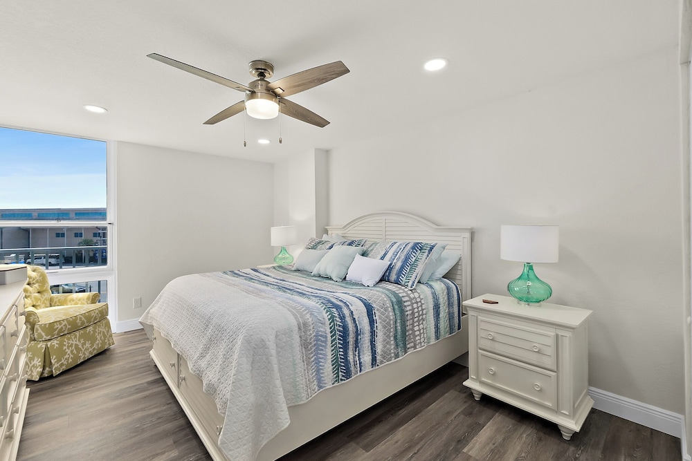 Cozy remodeled 2-bedroom ocean condo with great layout in Daytona Beach ...