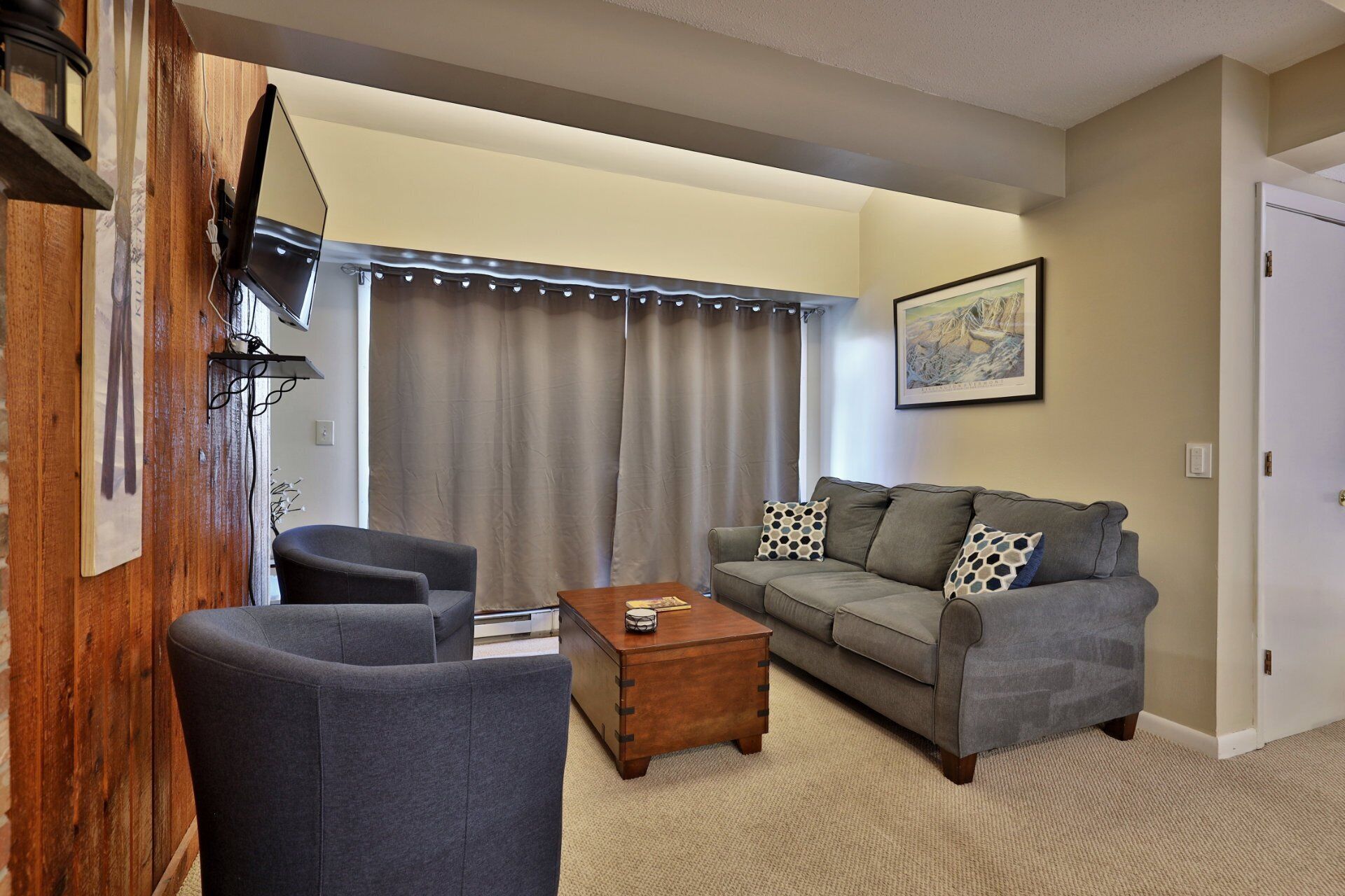 Alpine Oasis Studio At Mountain Green Resort Killington: Shuttle, Pool, Hot Tub, Gym, Deals! - Killington, VT