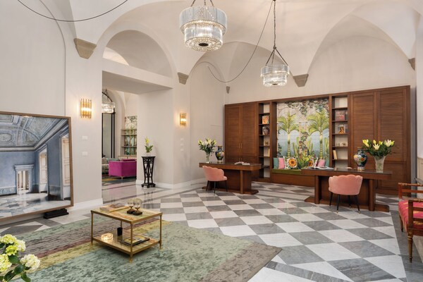 Palazzo Pazzi Vitali Luxury Apartments - Florence