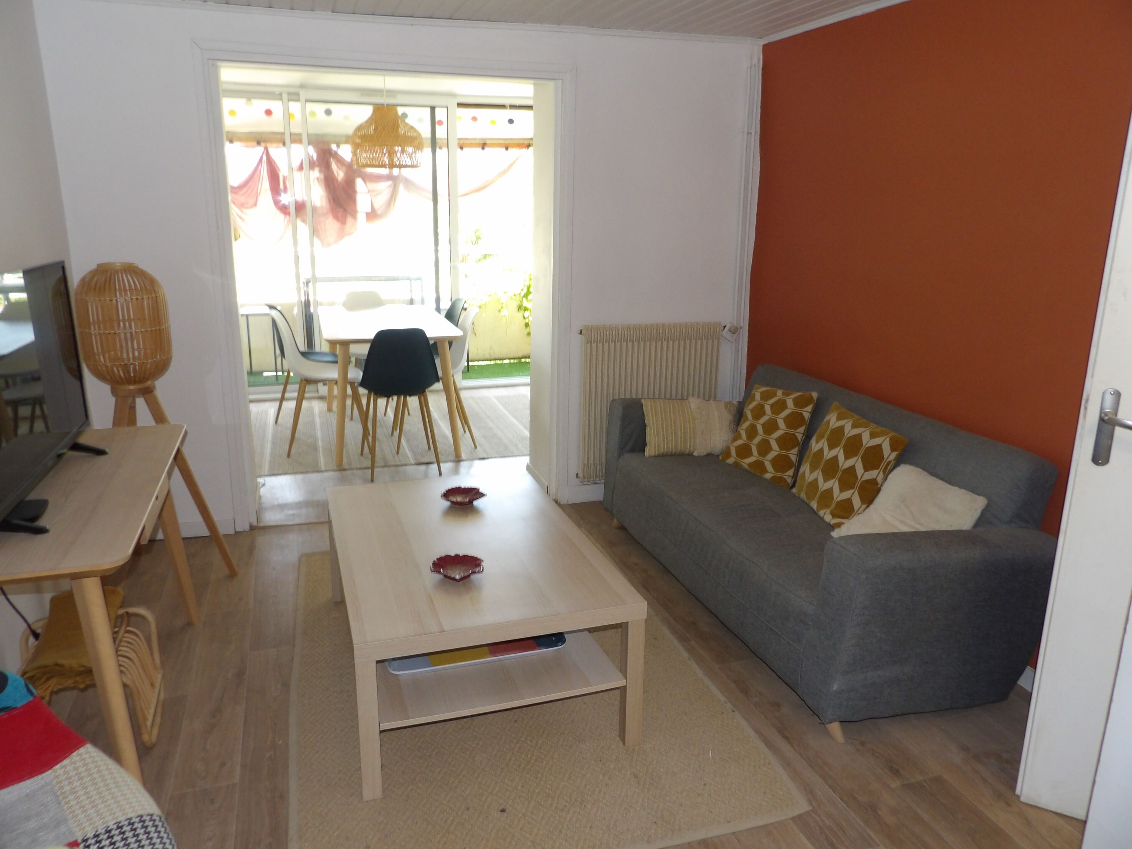 3-bedroom Village House, Garden, Terrace. Ideal For Families And Friends! - Bram