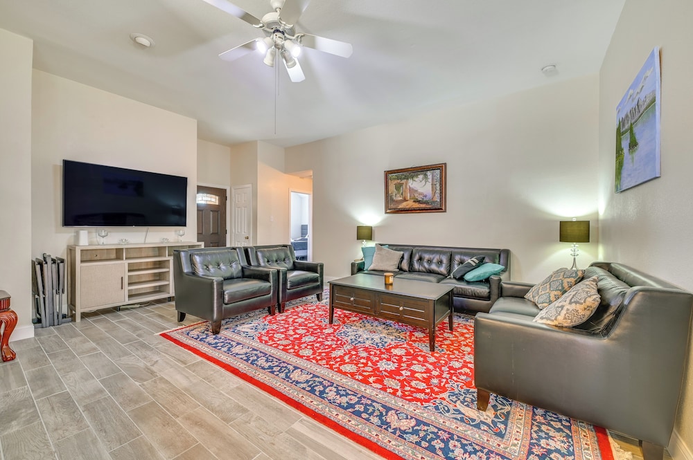 < 1 Mi To Historic Dtwn: Home W/ Yard In Mckinney - McKinney, TX