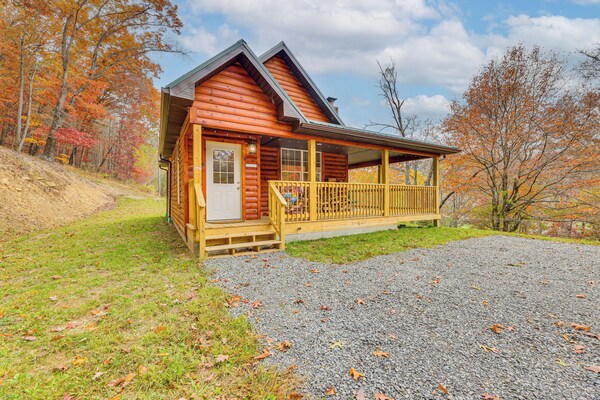 Hike & Fish: Marlinton Cabin W/ Fire Pit & Views! - Beartown State Park, Renick