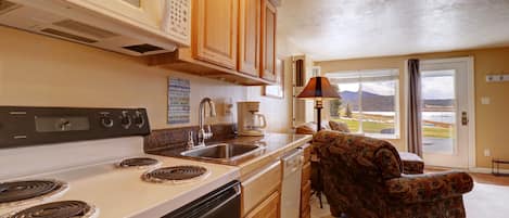 Apartamento em Condomínio Fechado, 1 quarto | Cozinha privada