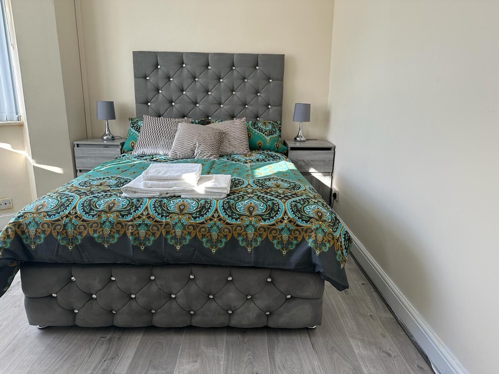 Elsaro Guest House - Buckinghamshire
