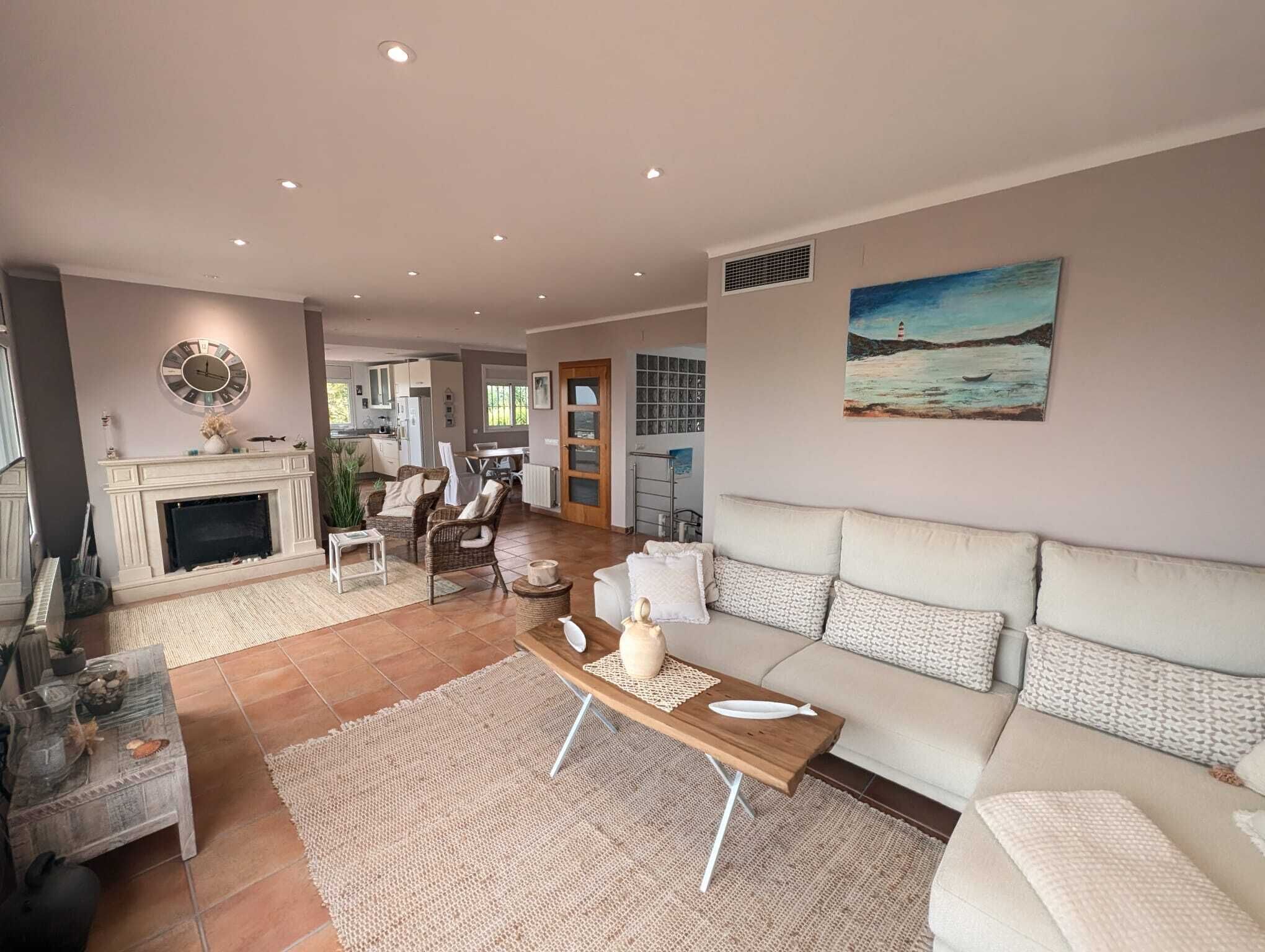 3-bedroom Villa With Private Pool And Sea View - Roses