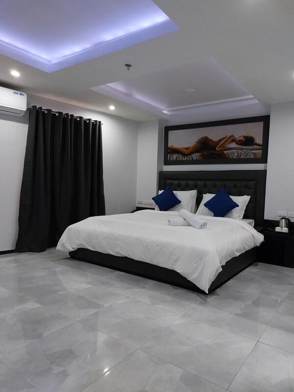 Fields Hotel Carousel - Mabalacat