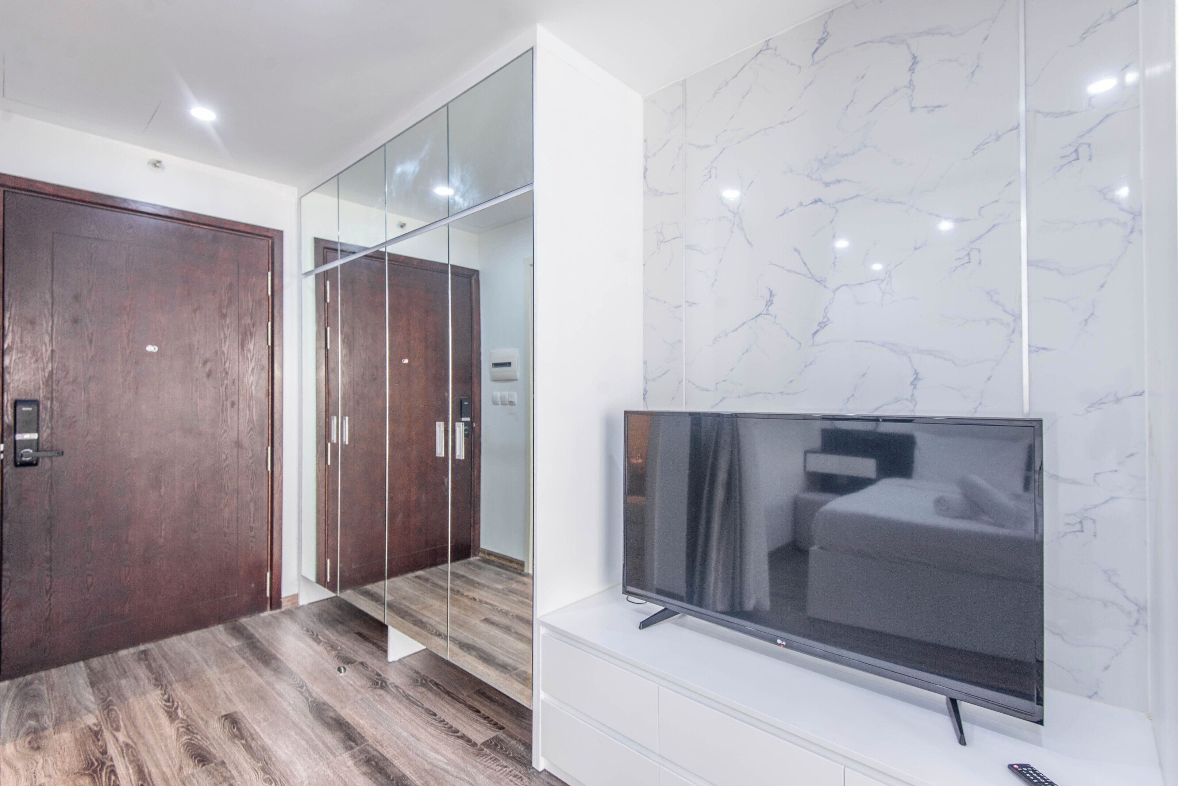 Suite Deluxe, Vista para a cidade | Casa de banho | Artigos de higiene pessoal grátis, um secador de cabelo, chinelos 